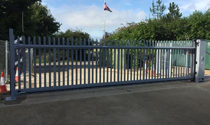 Palisade Fencing | Commercial Palisade Gates » Residential & Commercial ...
