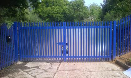 Commercial Palisade Gates » Residential & Commercial Electric Gates ...